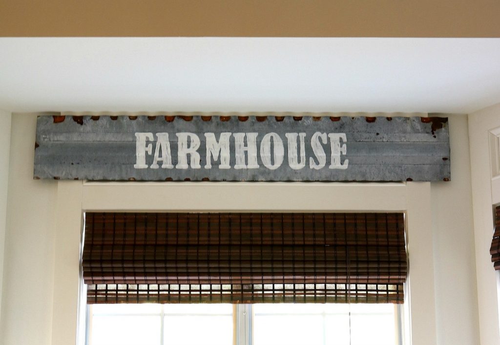 DIY Farmhouse Signs - Refresh Restyle