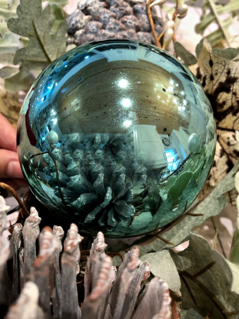 Christmas Wreath Refresh - Refresh Restyle