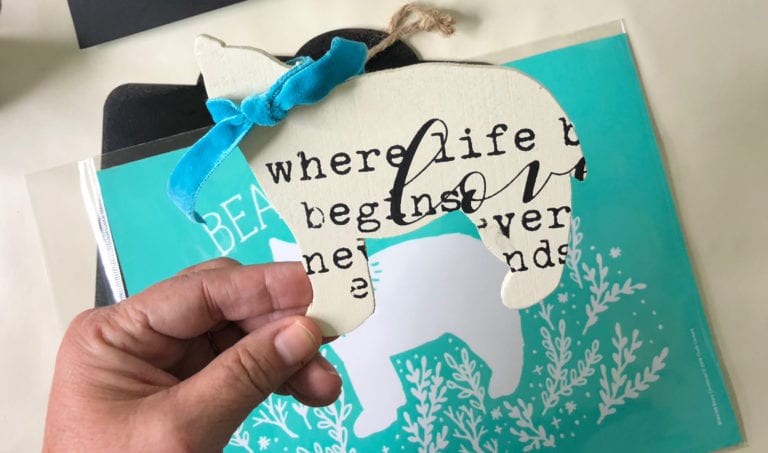 Make this simple DIY Metal Sign | Refresh Restyle