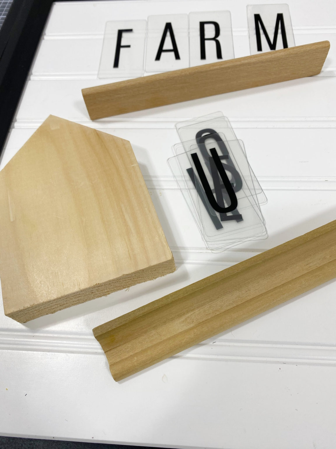 Picture Frame Makeover - Refresh Restyle